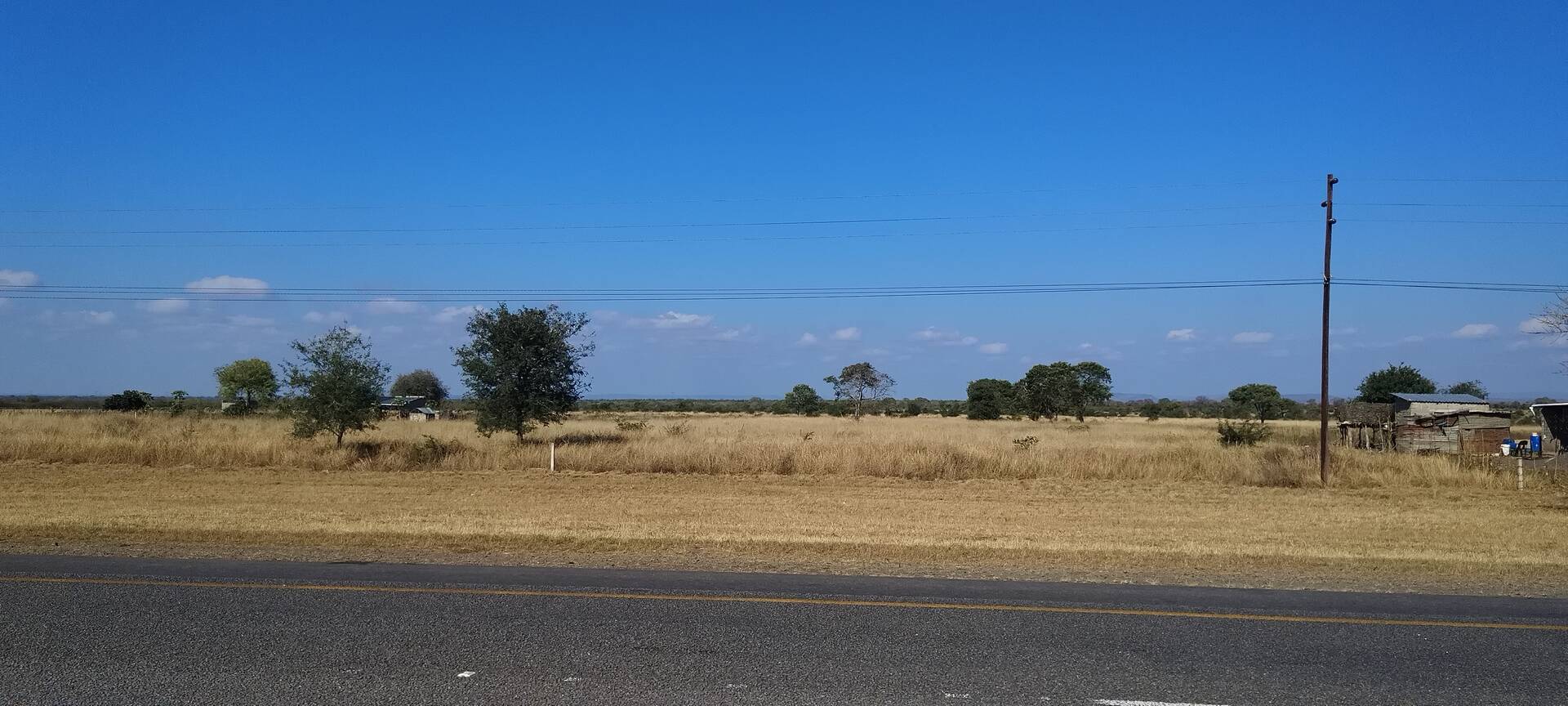 PROMOÇÃO DE ESPAÇO 100x200 NA N4 EM MOAMBA - 81