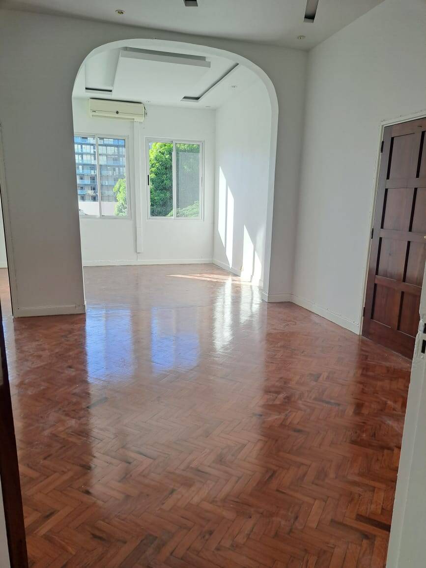 LUXUOSO APARTAMENTO T3 RECÉM REABILITADO NA POLANA - 301