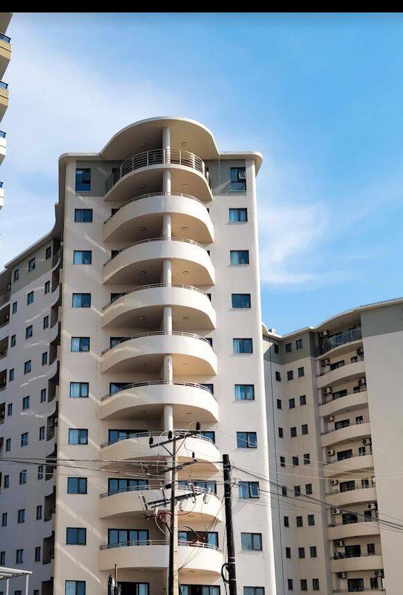VENDE-SE APARTAMENTO TIPO 3 NA COSTA DO SOL A BEIRA DA AV MARGINAL