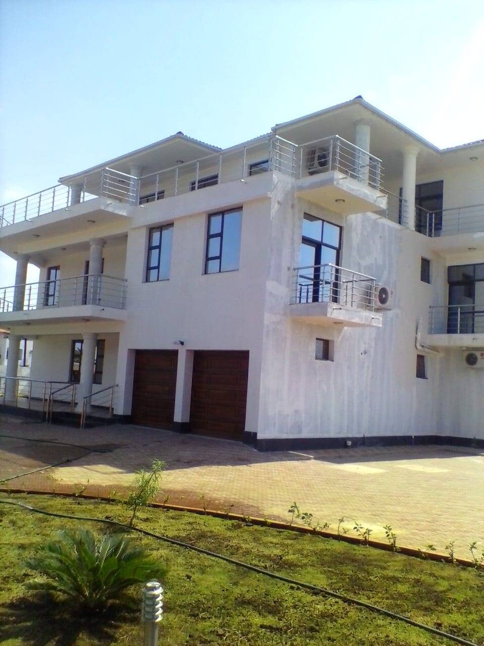 MORADIA TIPO 7 NA TRIUNFO CIDADE DE MAPUTO - 1176