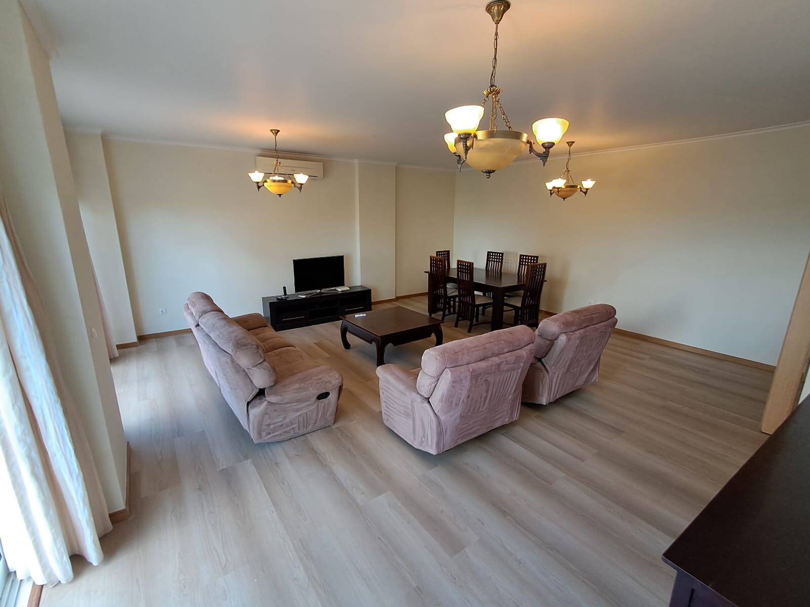 APARTAMENTO TIPO 3 MOBILADO NA POLANA - 1518