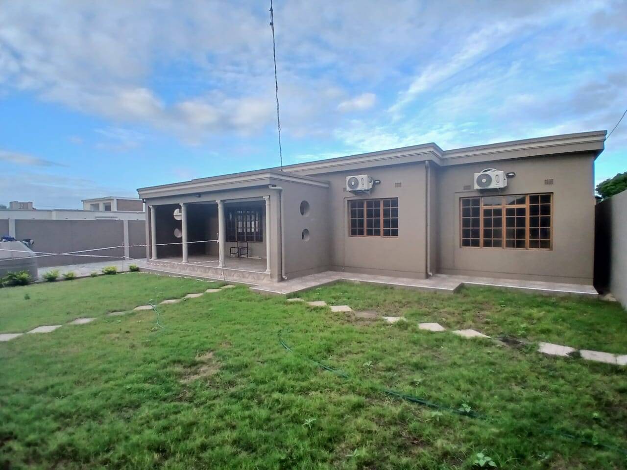 MORADIA TIPO 3 NA MATOLA RIO DJUBA - 2008