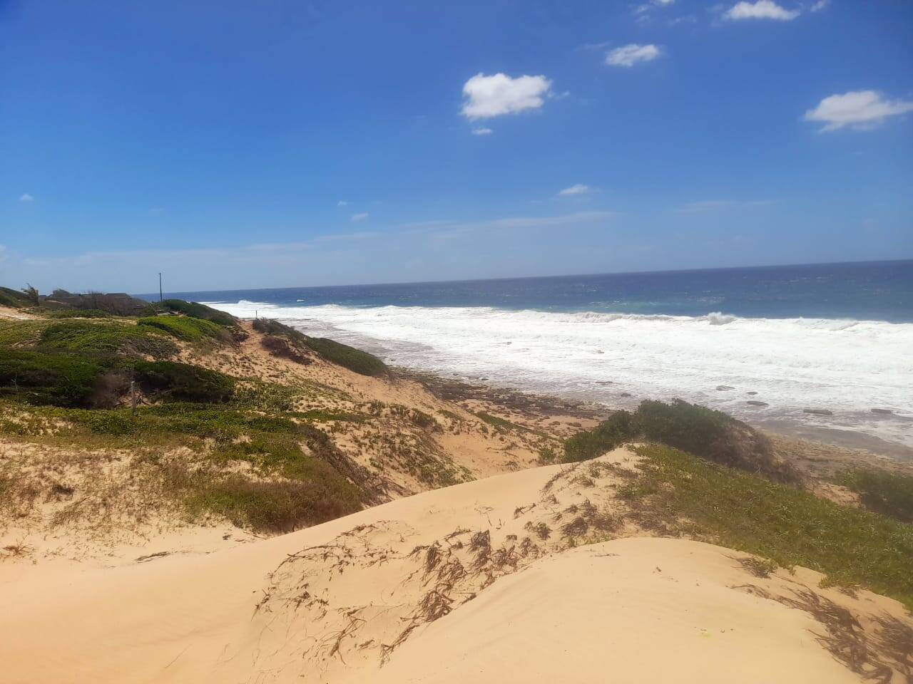 Terreno em Trespasse na Praia da Barra, Inhambane – Moçambique