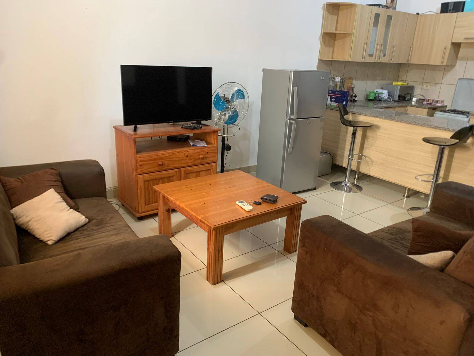 VENDE-SE APARTAMENTO TP2 COM MOBILIA NA CIDADE DA MATOLA PRÓXIMO